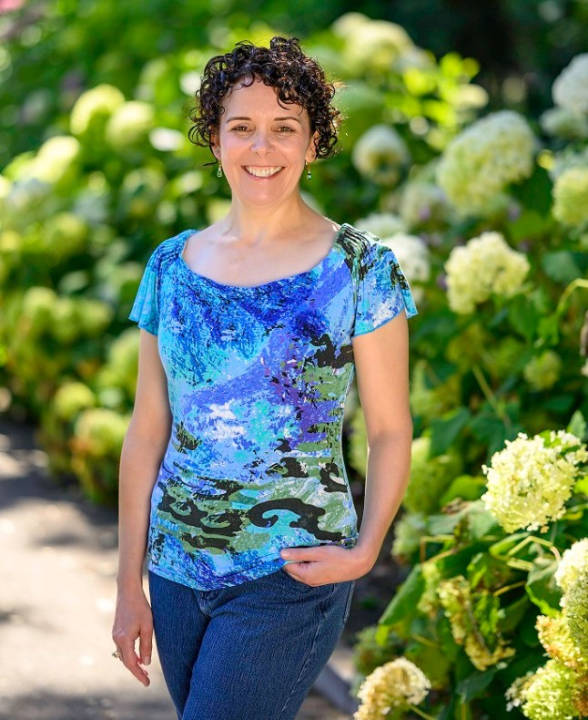 author interview – Lauri Fortino's Frog On A (B)Log